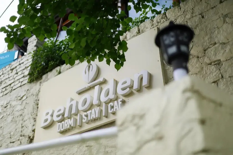 Beholden Stay & Cafe-mountain View Boutique Stay In Old Manali - Manali