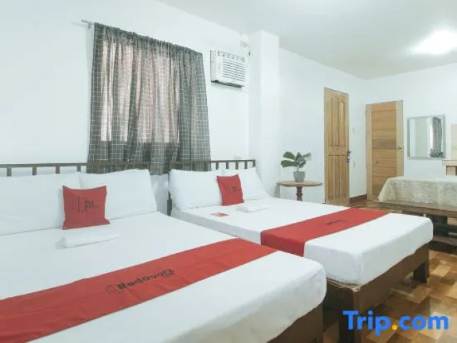 Reddoorz @ Joel's Apartelle - Binan