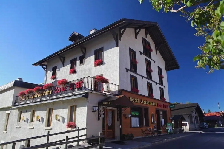 Hotel La Tour D'aï - Aigle