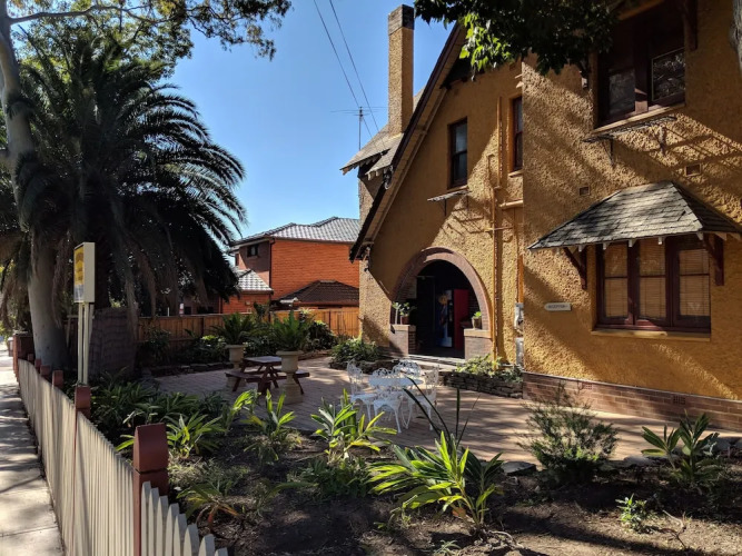 Burwood Bed And Breakfast - Sydney