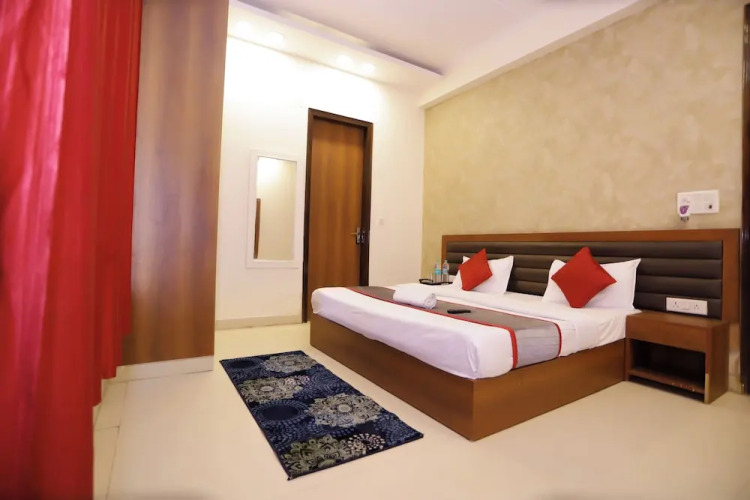 Hotel Admire Inn Noida Sector 50 - Noida