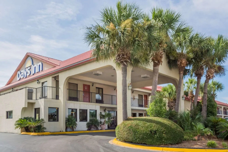 Days Inn Destin - Destin, FL