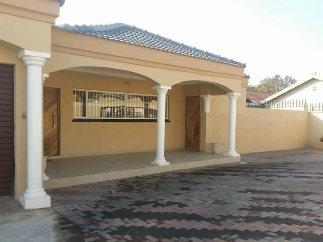 Alicia's B&b - Krugersdorp