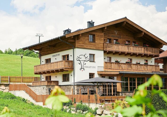 Serviced Luxury Chalet Evi - Kaprun
