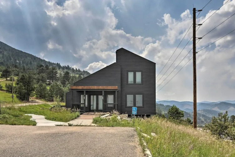 Modern Evergreen Duplex Off I-70 W/ Mountain Views - Evergreen, CO