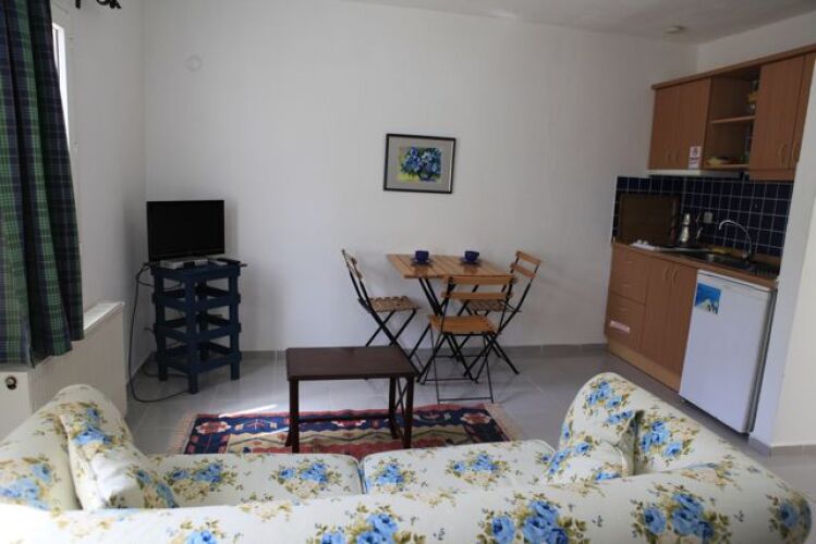 Emelce Apart - Mugla