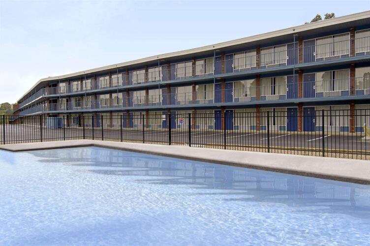 Days Inn By Wyndham Lexington - Lexington, VA