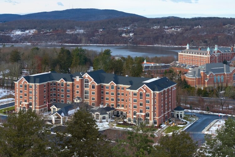 Inn At Bellefield / Hyde Park, Residence Inn By Marriott - Poughkeepsie, NY