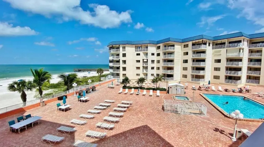 Beach Cottage 1212 In Indian Shores - Redington Beach, FL