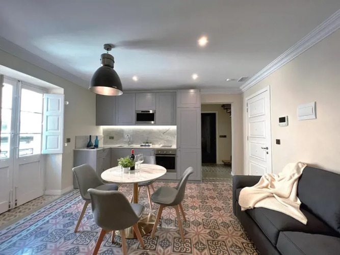 Local Gem Spacious 2br 2ba Duplex Apartment - 발레타