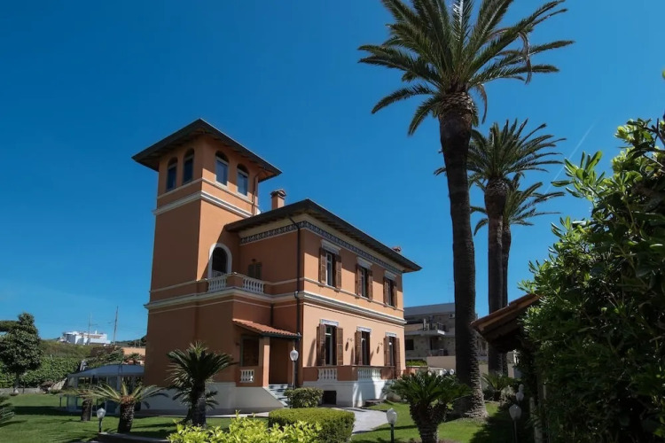 Palazzo Moresco - Santa Marinella