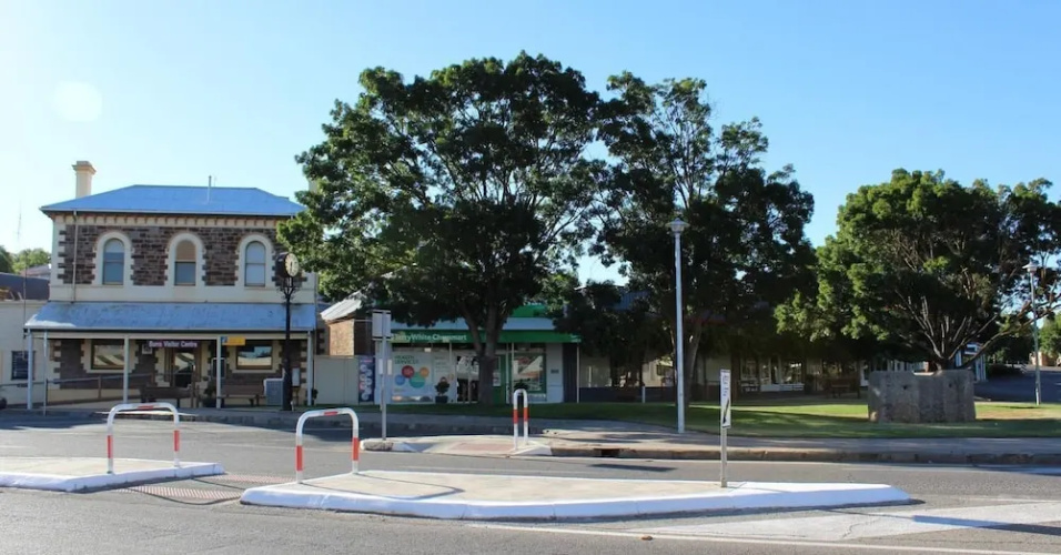 Royal Exchange Hotel - Burra