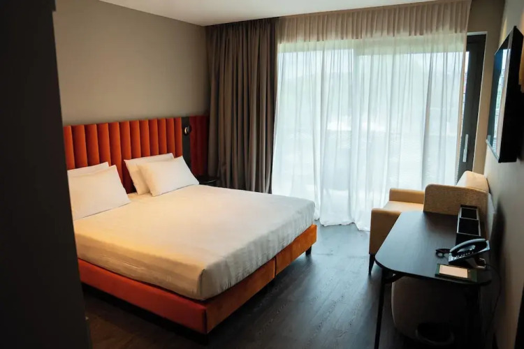 Como Hills Hotel - 科莫