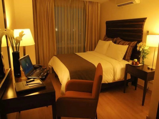 Lancaster Hotel By Central Flats - Ortigas Center