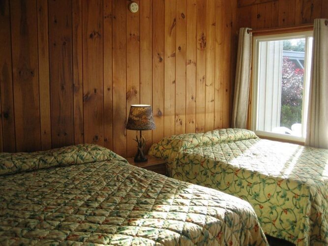 Golden Sands Resort On Lake George - Adirondack Mountains