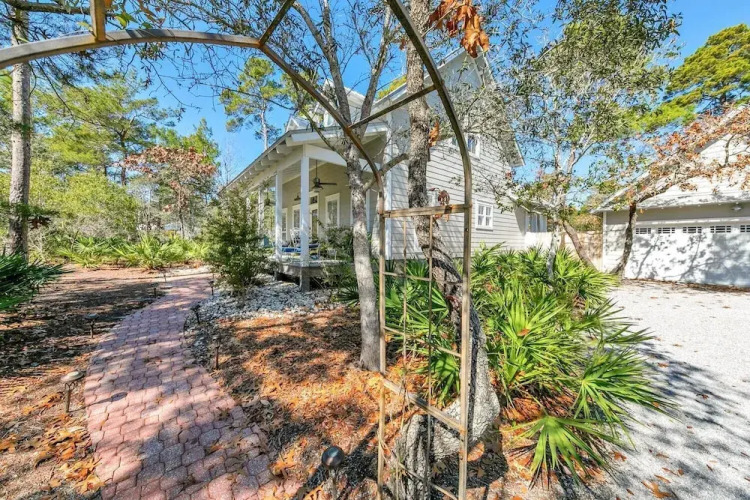 Under The Oaks Cottage In Blue Mountain Beach - Seaside, FL