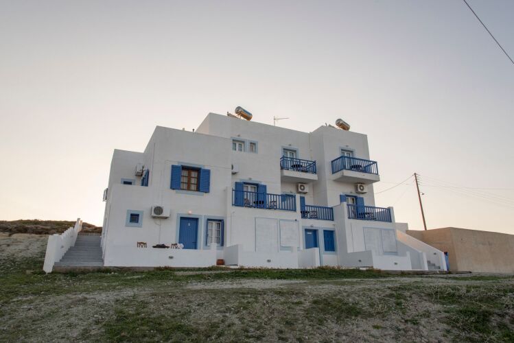 Polyegos View - Milos