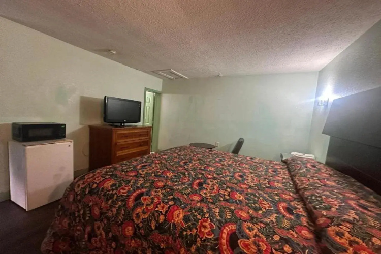 Oyo Hotel Jonesboro Near Atlanta Airport - Jonesboro, GA