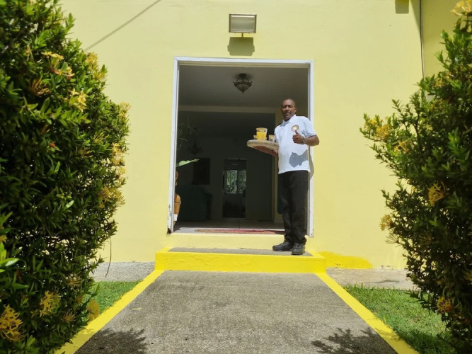 Luxury 5-bed Villa In Tobago The Big Yellow House - Tobago