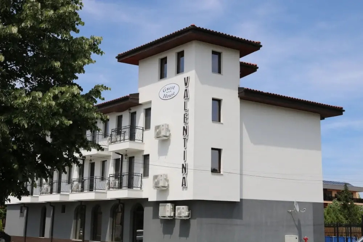 Spa Guest House Valentina - Rose Valley