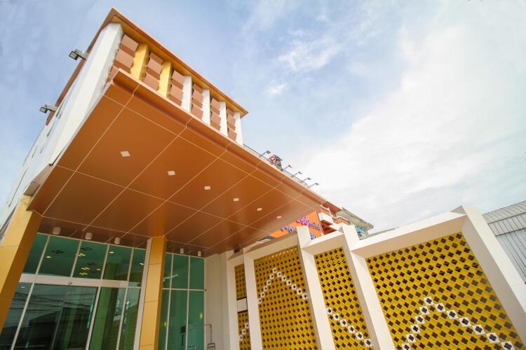 Convenient Grand Hotel (Sha Extra Plus) - Bang Phli District