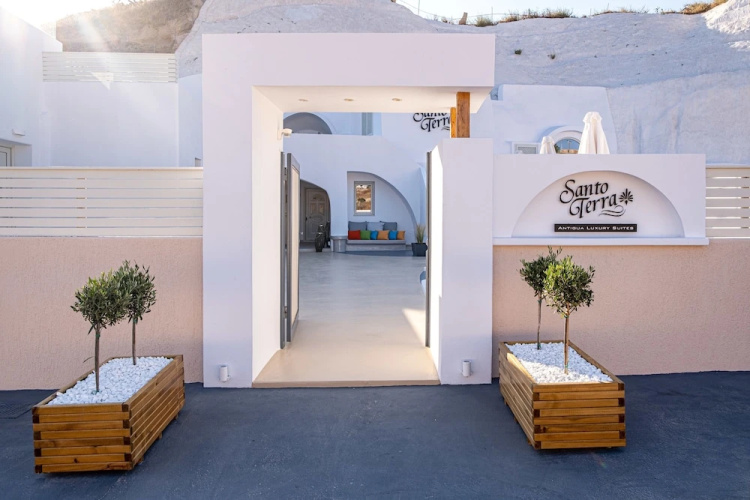 Santoterra Antigua Suites - Cyclades