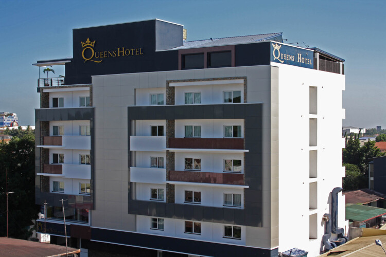 Queens Hotel - Mabalacat