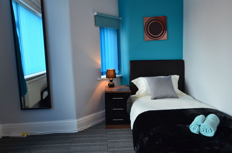 Old Trafford Guest House - Cheshire