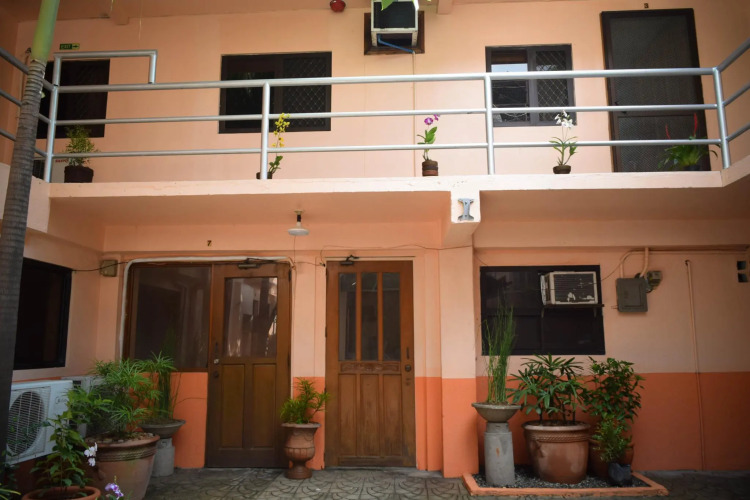 1st Street Park Apartelle - Angeles