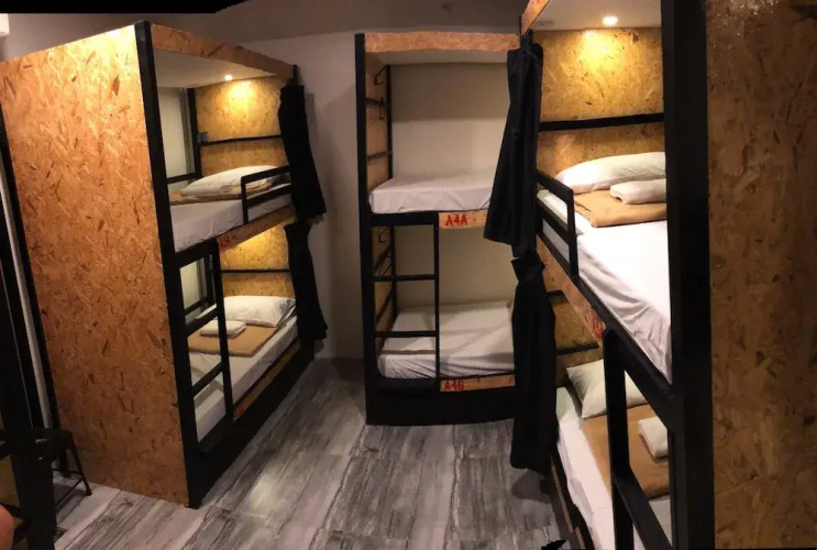 100 Cafe Moto Hostel - Puerto Princesa