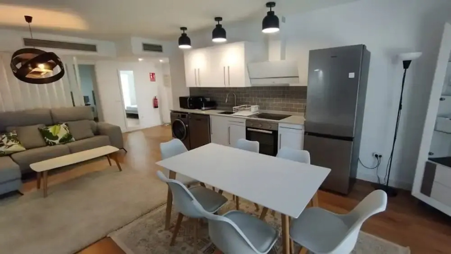 Studio 2 Bed-1 Bathroom For 3 No Terrace F-3 - Puerto Banús