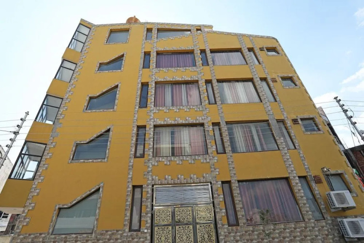 Oyo 9705 Grand Empire Expressway - Noida