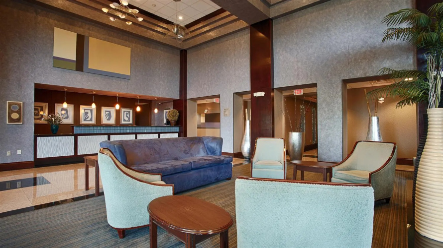 Best Western Plus Lake County Inn & Suites - Leesburg, FL