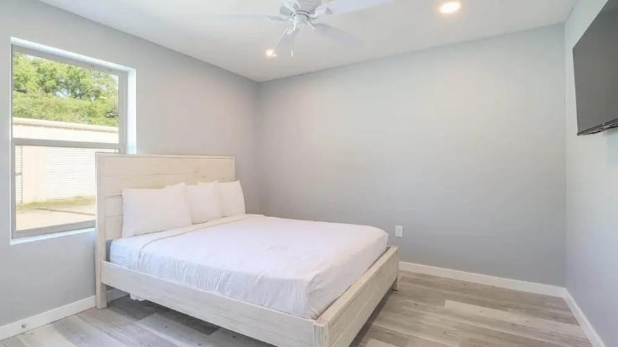 Cozy 2br/1ba Duplex Just Blocks From Downtown Biloxi, Beaches And Entertainment - Biloxi, MS