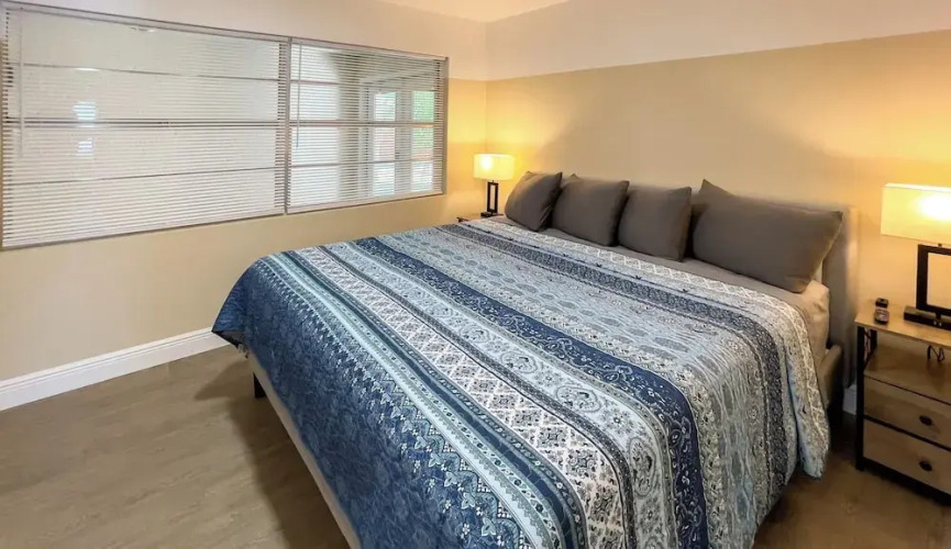 Triluxe Inn & Studios - Fort Myers, FL