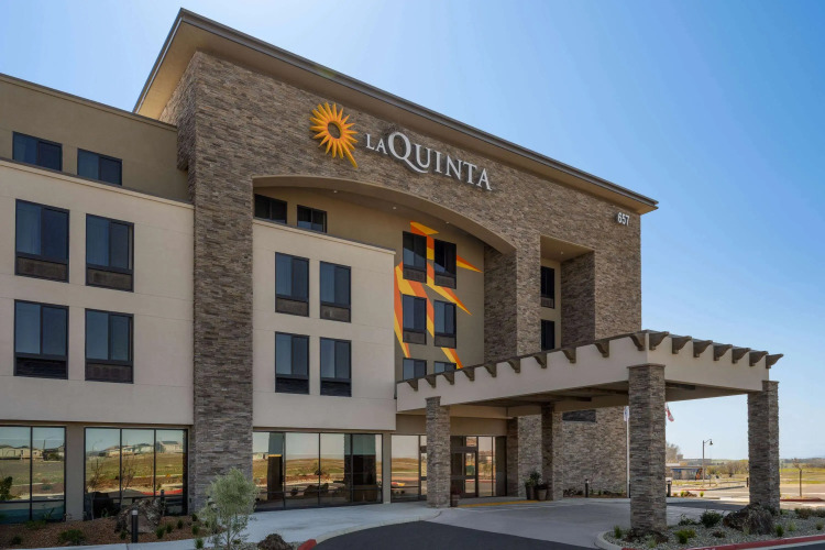 La Quinta Inn And Suites By Wyndham Lincoln - 로즈빌
