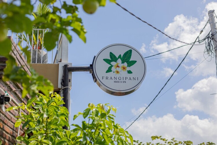 Frangipani House & Spa By Ecommerceloka - Canggu