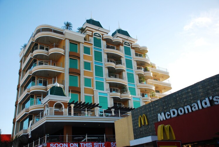 Fields Plaza Suites - Angeles