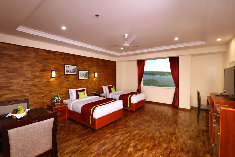 Jvk Park Hotel - Kochi