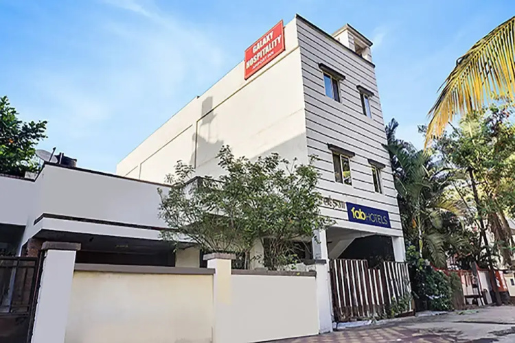 Fabhotel Galaxy Airport Inn - Pune