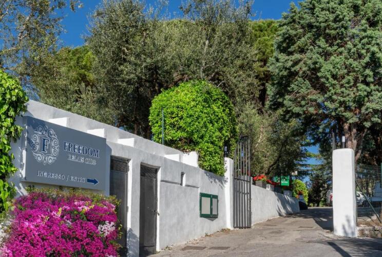 Relais Freedom Club - Massa Lubrense