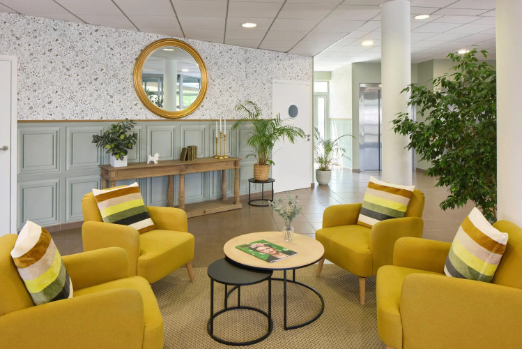 Quality Suites Valenciennes - Valenciennes