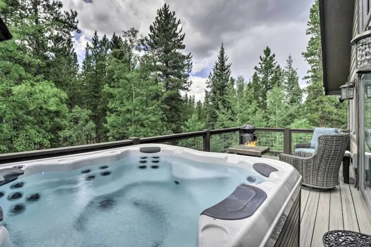 Upscale Home W/ Hot Tub: 3 Mi To Breck Ski Resort! - Breckenridge, CO