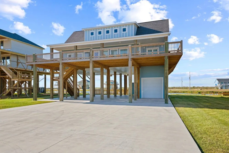 Stay Awhile 4 Bedroom Home By Redawning - Bolivar Peninsula, TX