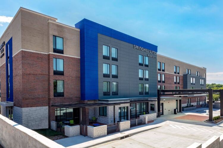 Springhill Suites By Marriott Kansas City Plaza - Mission, KS