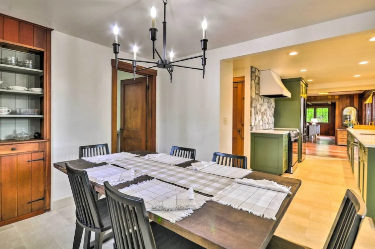 Peaceful + Elegant Cottage W/ Riverside View - Oregon