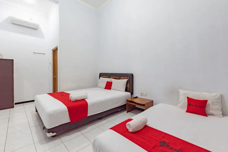 Reddoorz @ Ciliwung Guest House Syariah - Malang