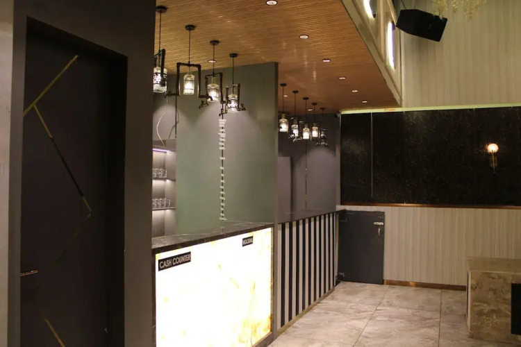 Hotel Gold Stone - Kanpur