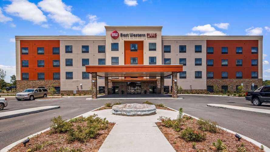B/w Plus Elizabethtown Inn & Suites - 伊麗莎白