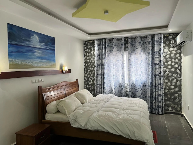Lively Hotel & Suites - Douala